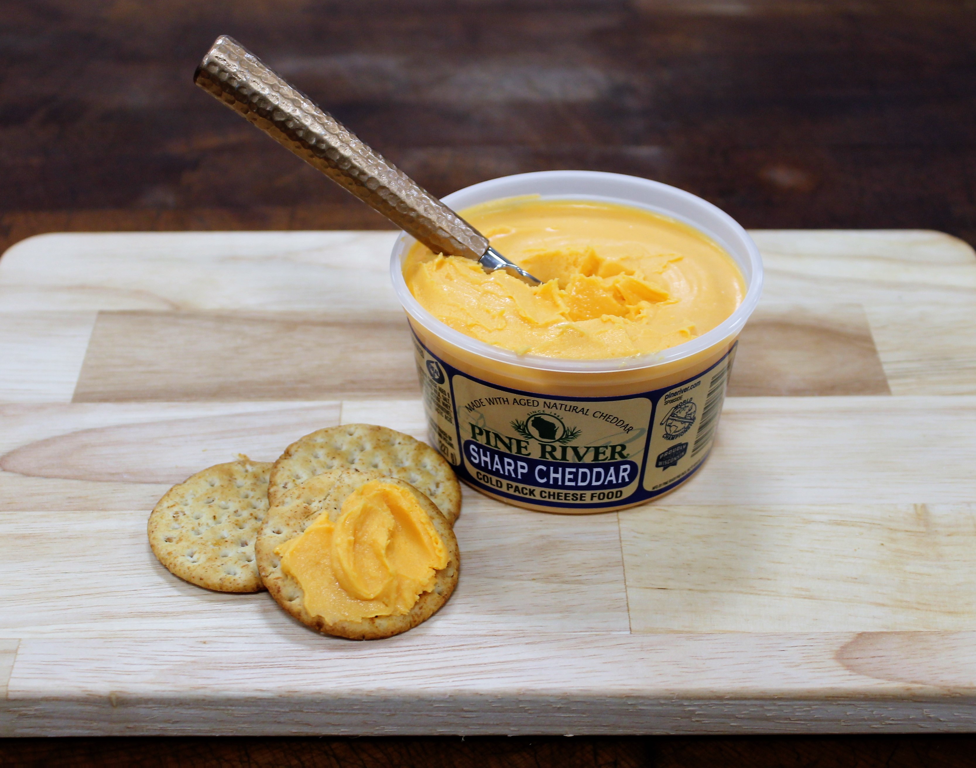 8oz Sharp Cheddar Spread | Eau Galle Cheese